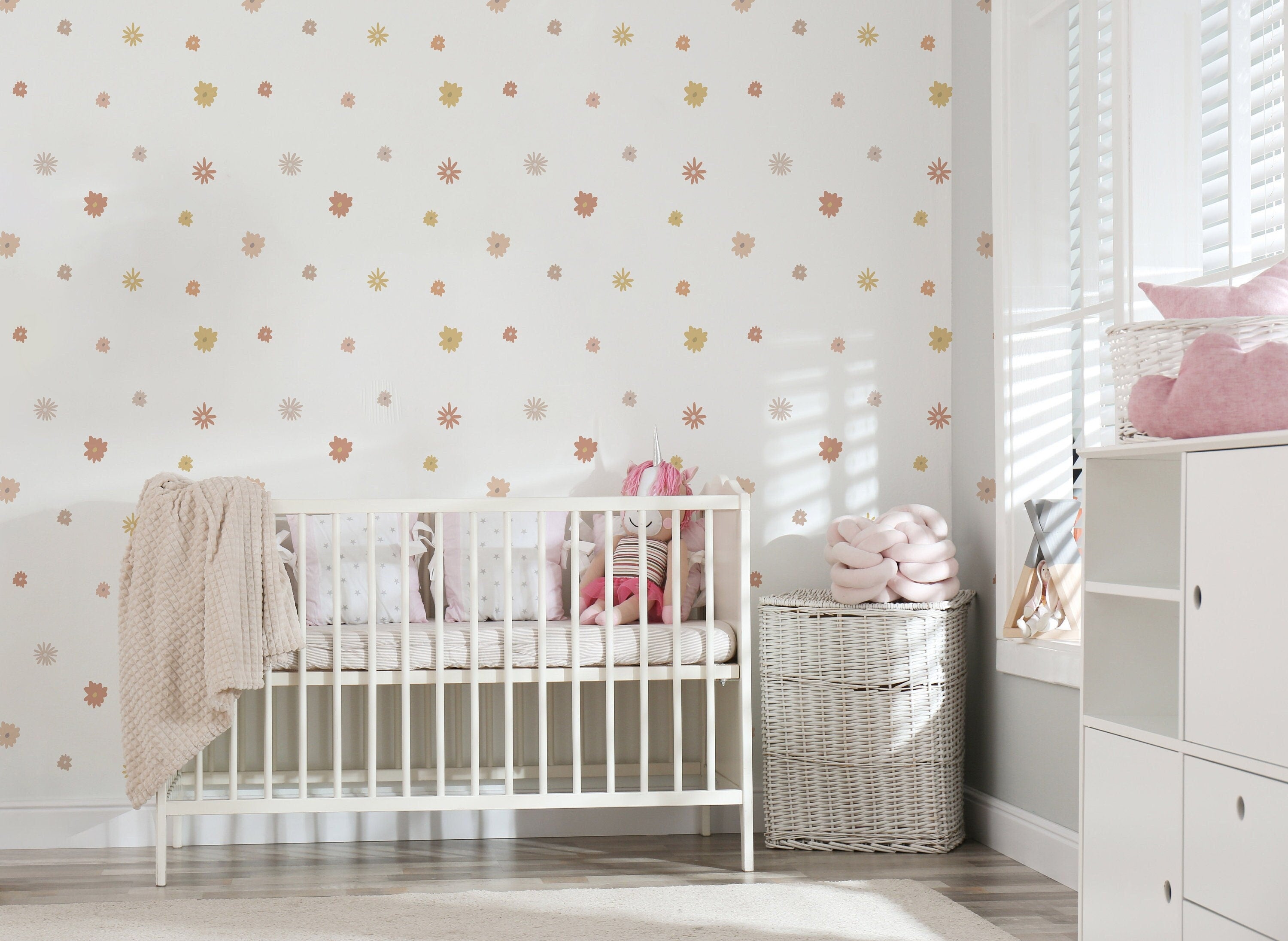 Bri Simple Floral Boho Flowers – West Coast Walls